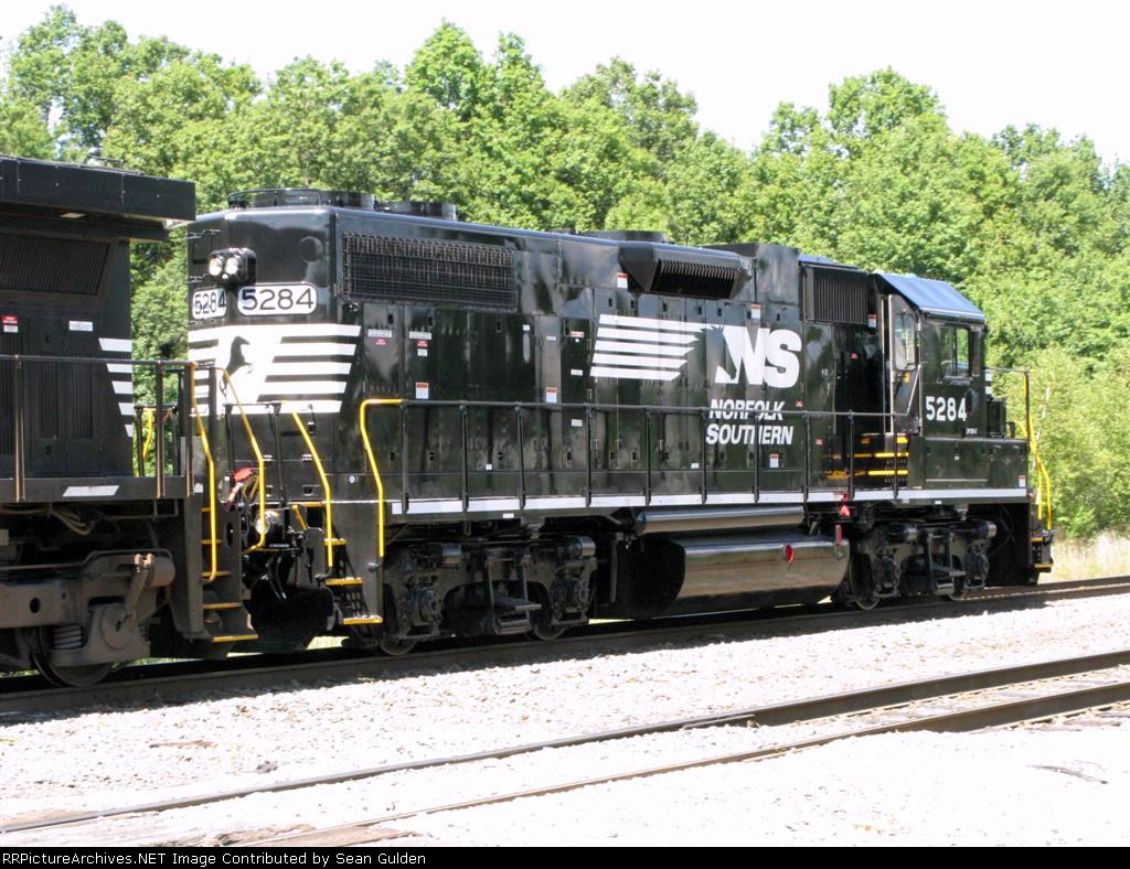 NS EMD GP38-2 5284